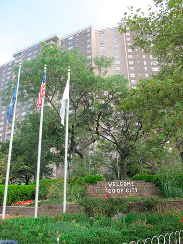 CB10, Riverbay’s Healthy Lifestyles Challenge Walk – Bronx Times