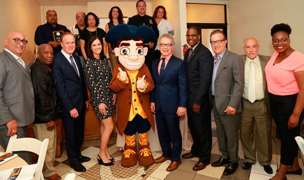 Farina, Vacca Attend WSBID Meeting – Bronx Times