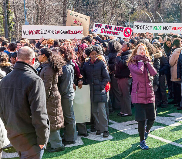 Student walkout protests violence/Bronx schools mark Parkland, FL ...