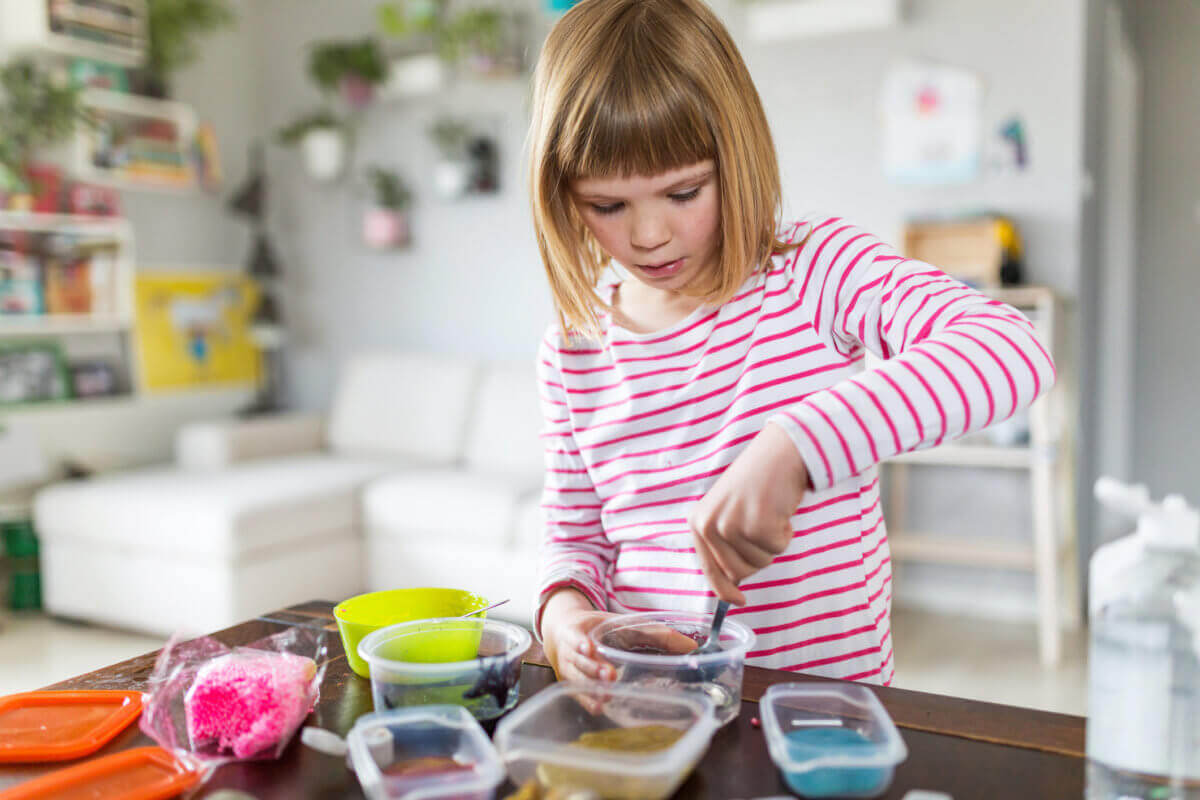 Beat Boredom With 15 Fun and Easy Science Experiments Kids Can Do at ...