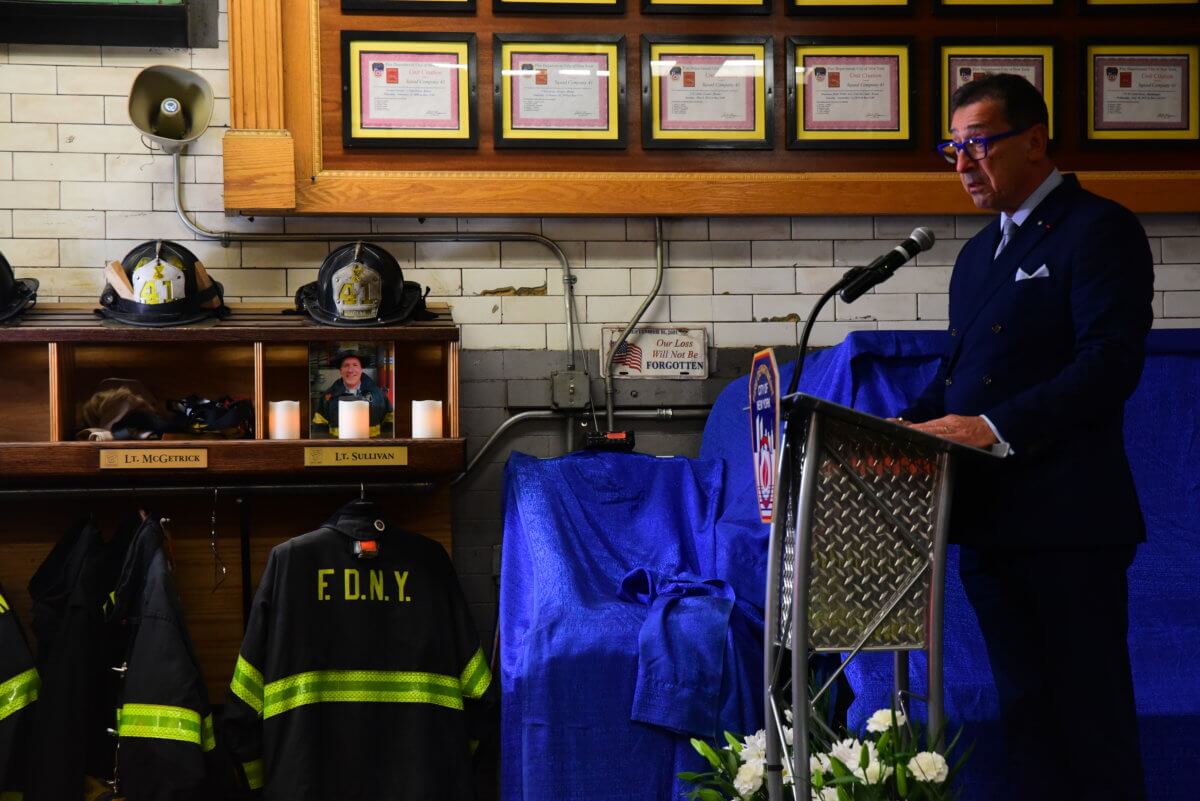 PHOTOS: 27-year Bronx FDNY member honored after fatal heart attack ...