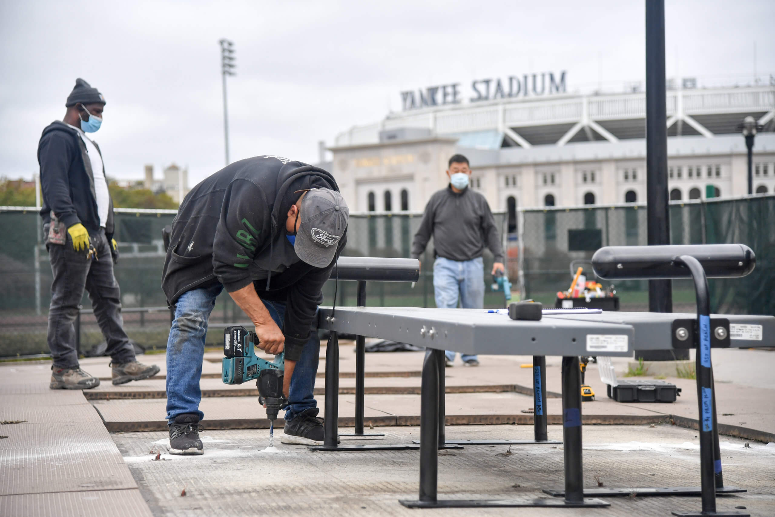 Macombs Dam Park gets new outdoor exercise equipment – Bronx Times