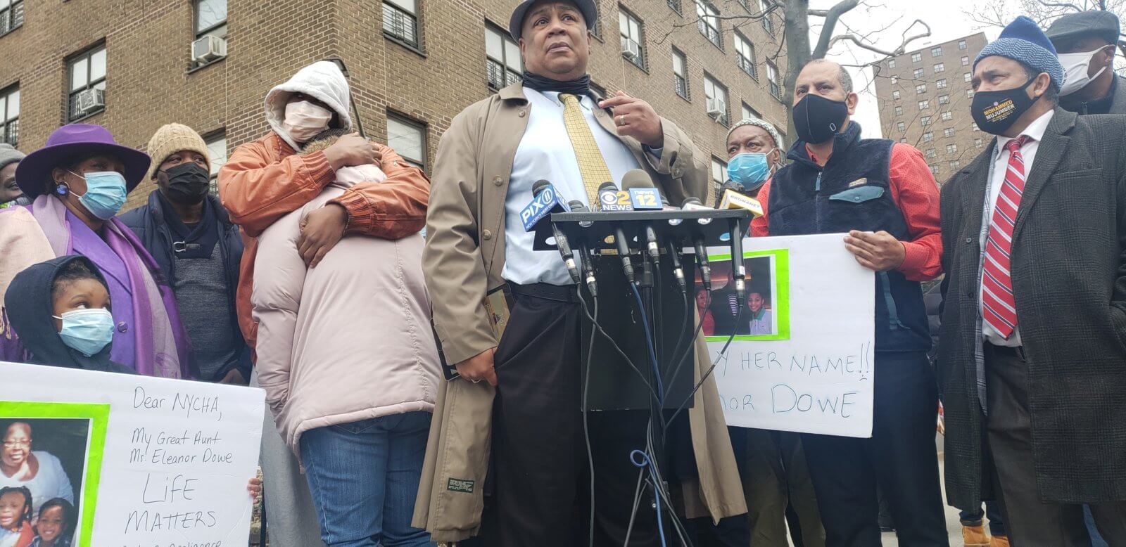 Cabrera and NYCHA tenants demand end of NYCHA negligence – Bronx Times