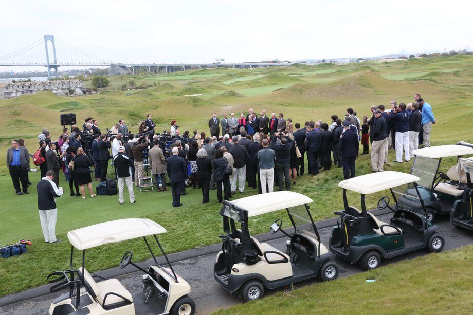 Homeless shelter operator quits bid to dump Trump at Bronx golf course ...