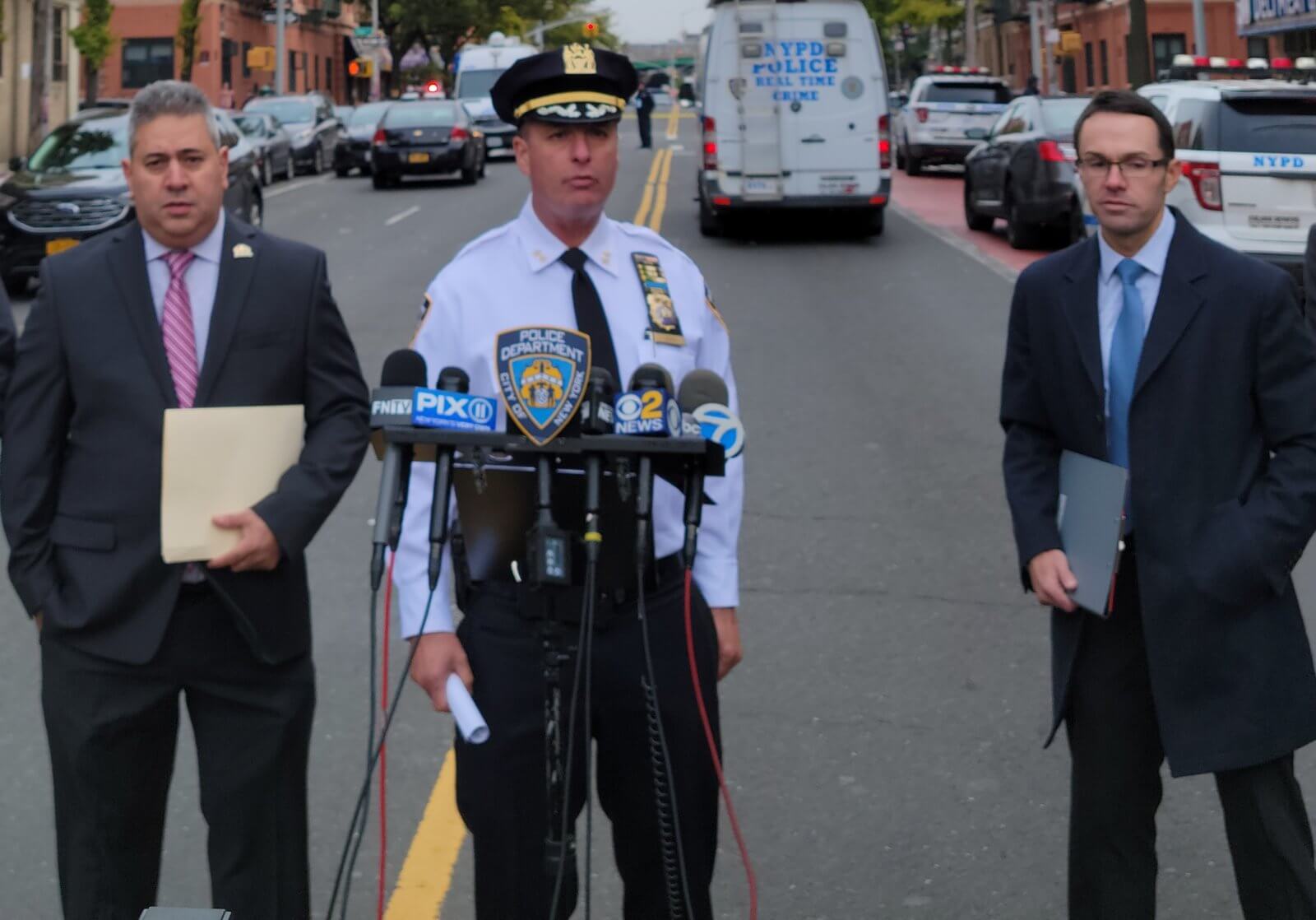 NYPD arrests man linked to four robberies following shootout – Bronx Times