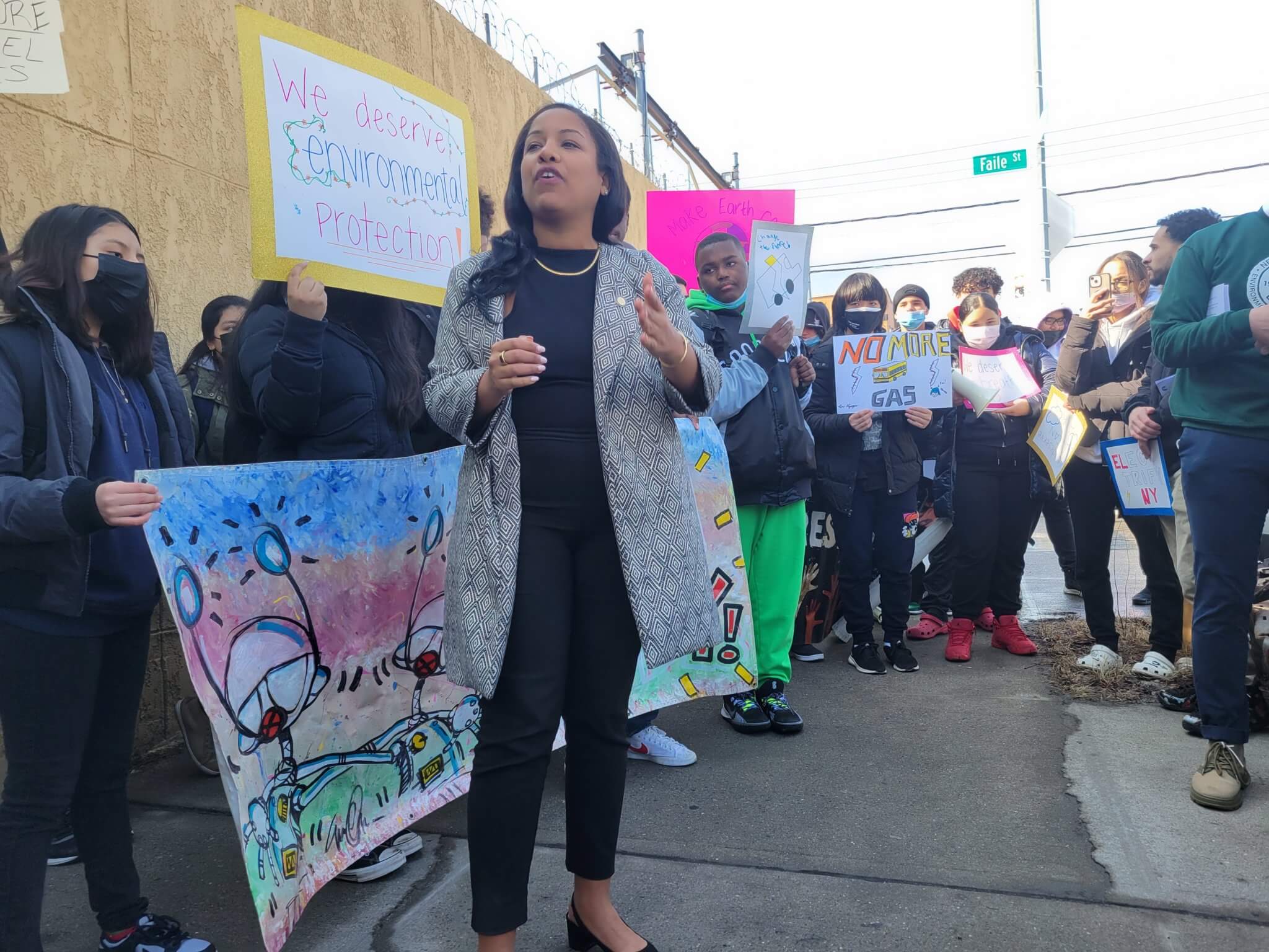 Septimo projected to hold onto South Bronx’s Assembly District 84 seat ...