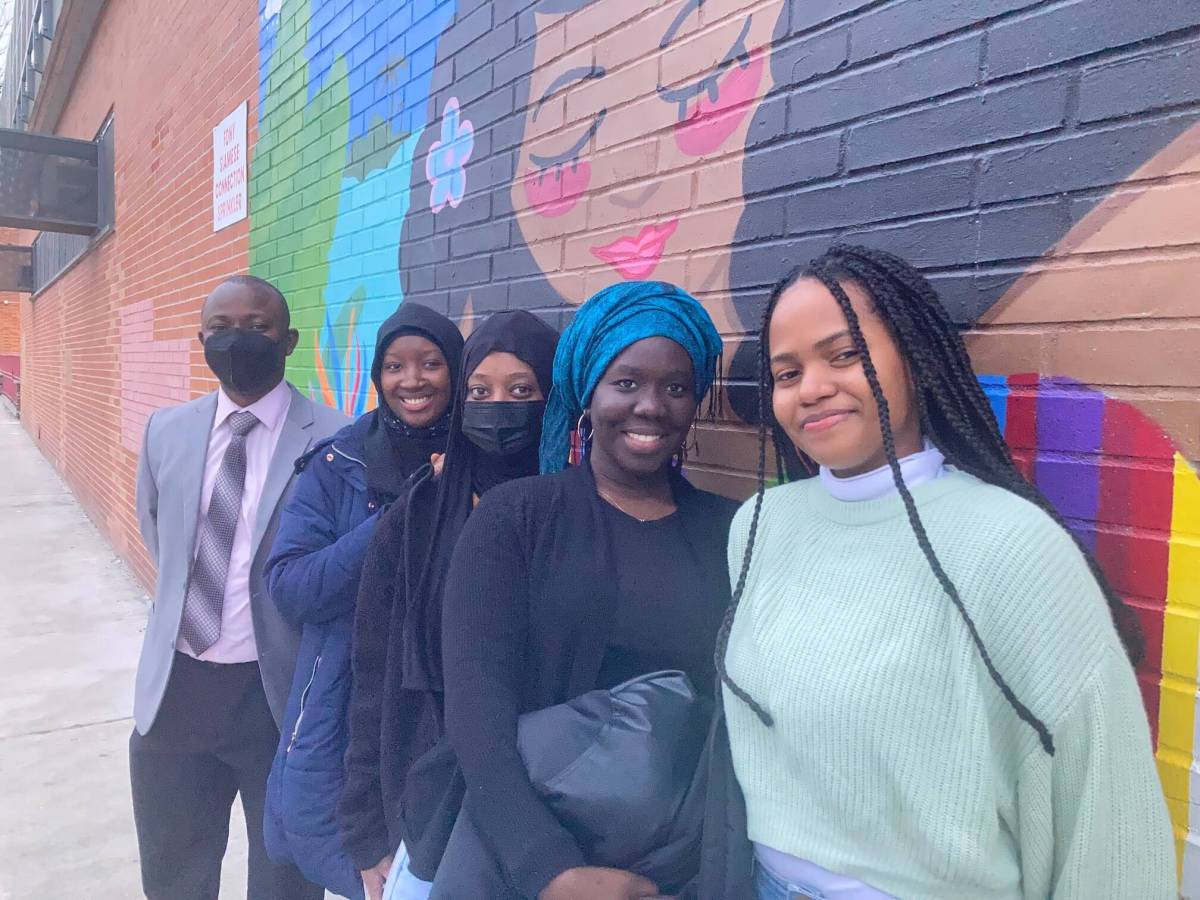 How this NYC teacher helps immigrant students ‘weave’ community in a ...