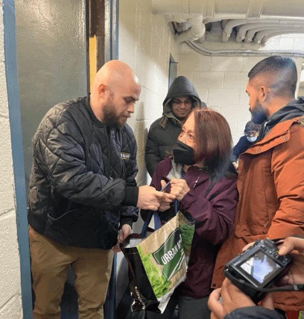 Gibson, local reps join United Service Workers Union to sponsor ...