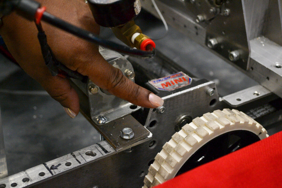 PHOTOS | Robotics team at Computers and Tech High gets ready to compete ...