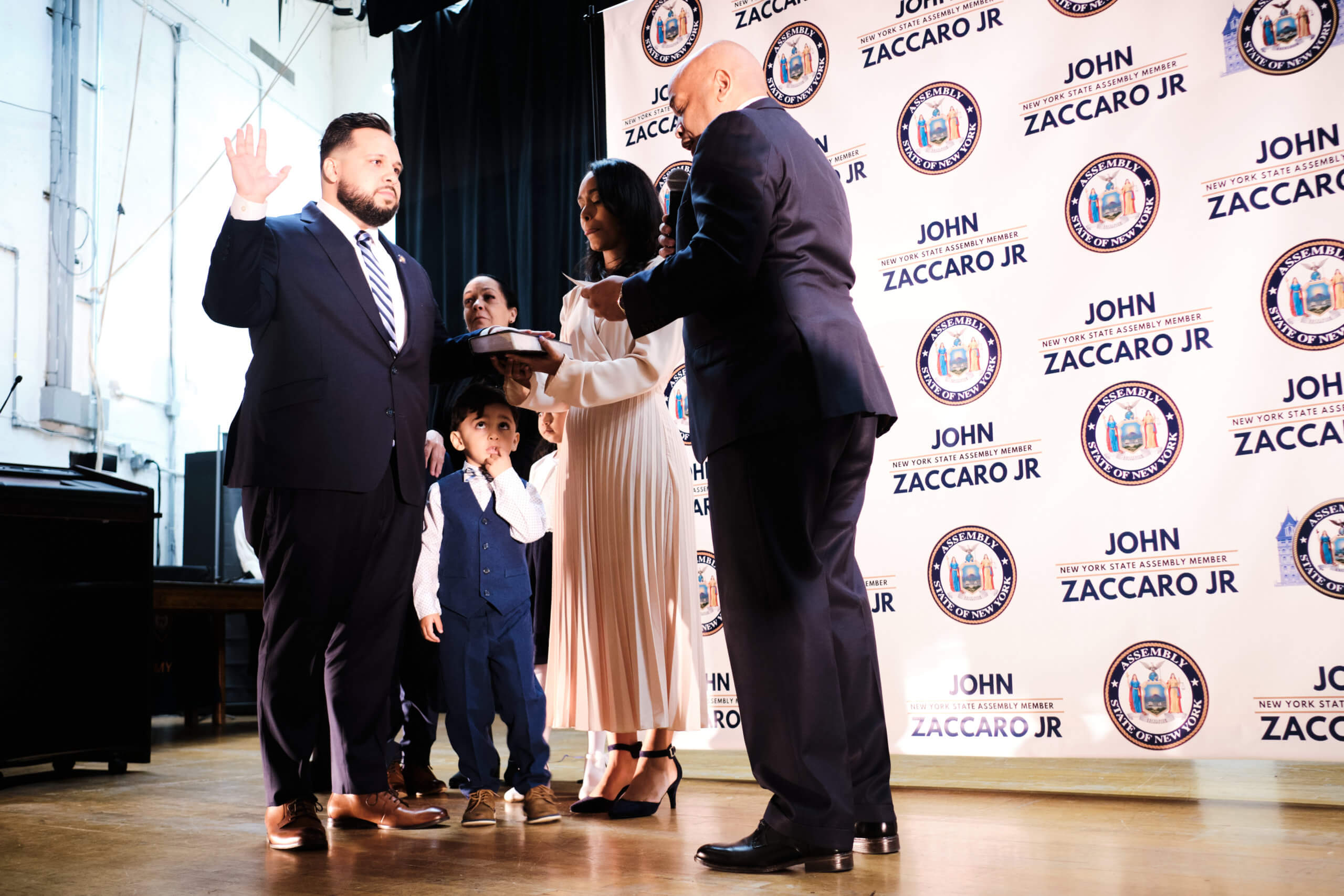 PHOTOS | Zaccaro Jr. sworn into East Bronx Assembly seat at Jacobi ...