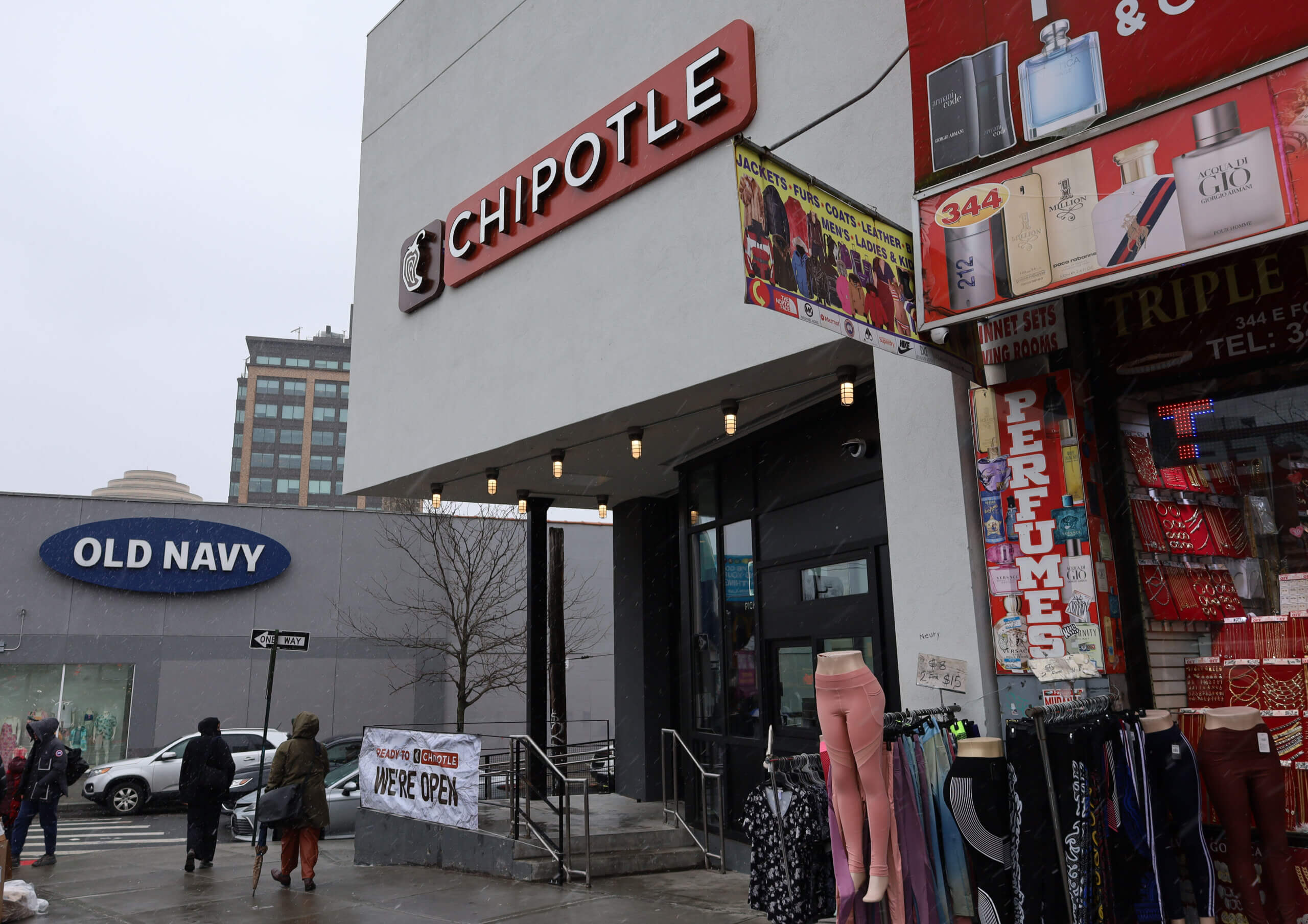 Chipotle opens second location in Fordham Road area – Bronx Times
