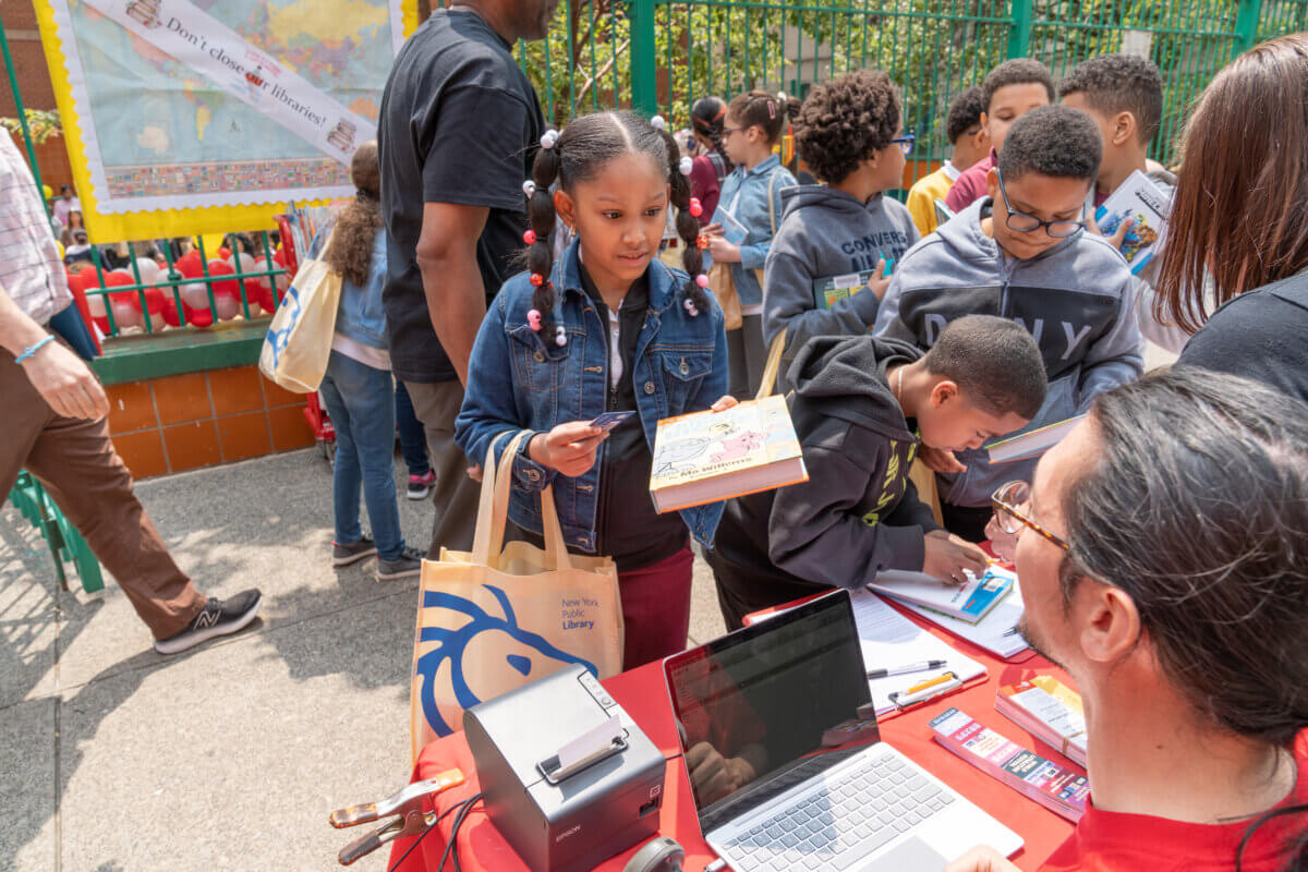 P.S. 11 Highbridge students enjoy new library cards, reading activities ...