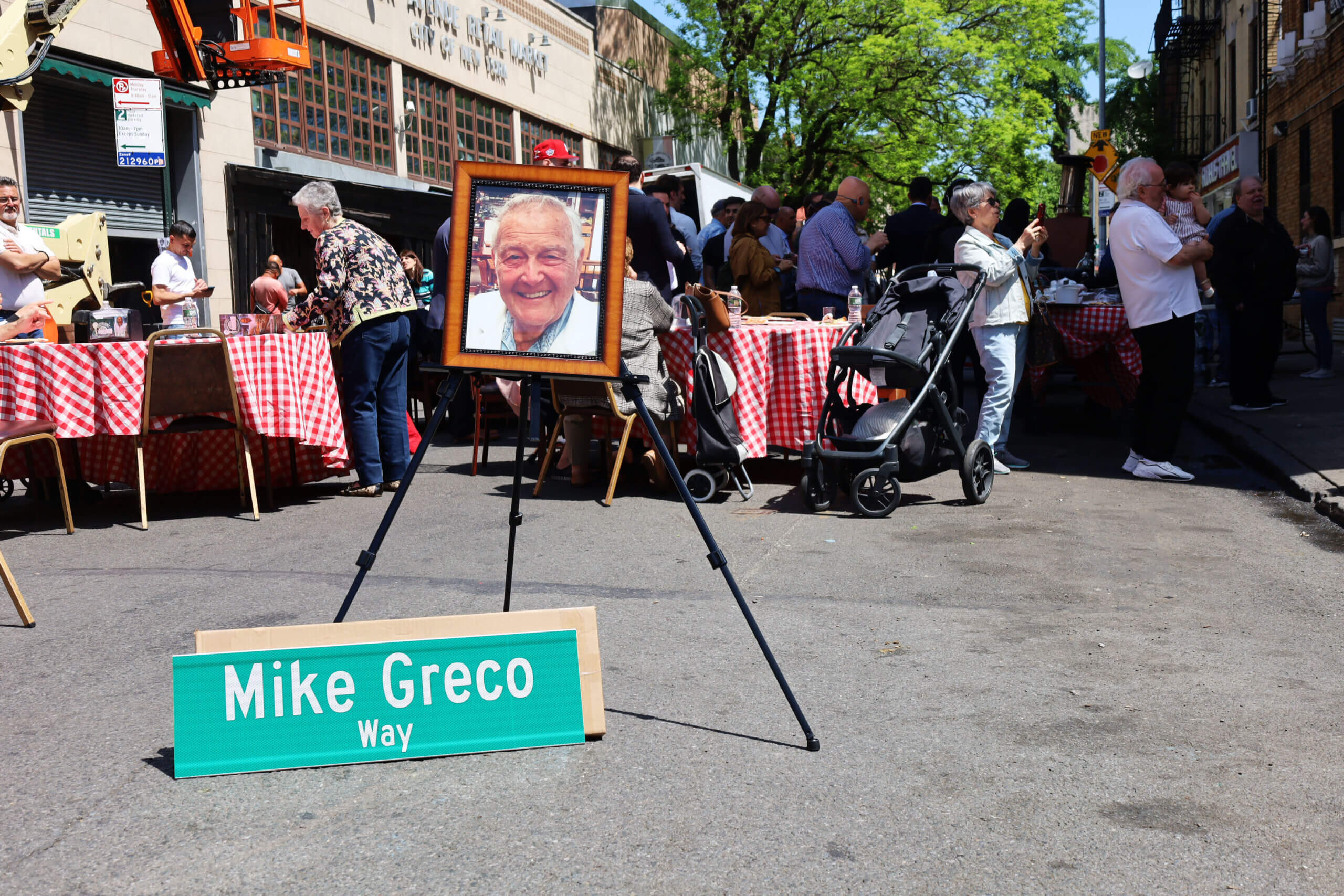 The ‘salami king of the Bronx’ gets immortalized in Little Italy – Bronx Times