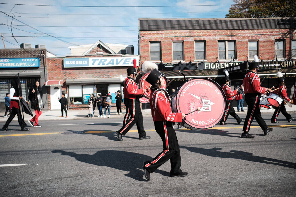 A moment of respect: Bronxites honor valor of Vietnam vets during ...