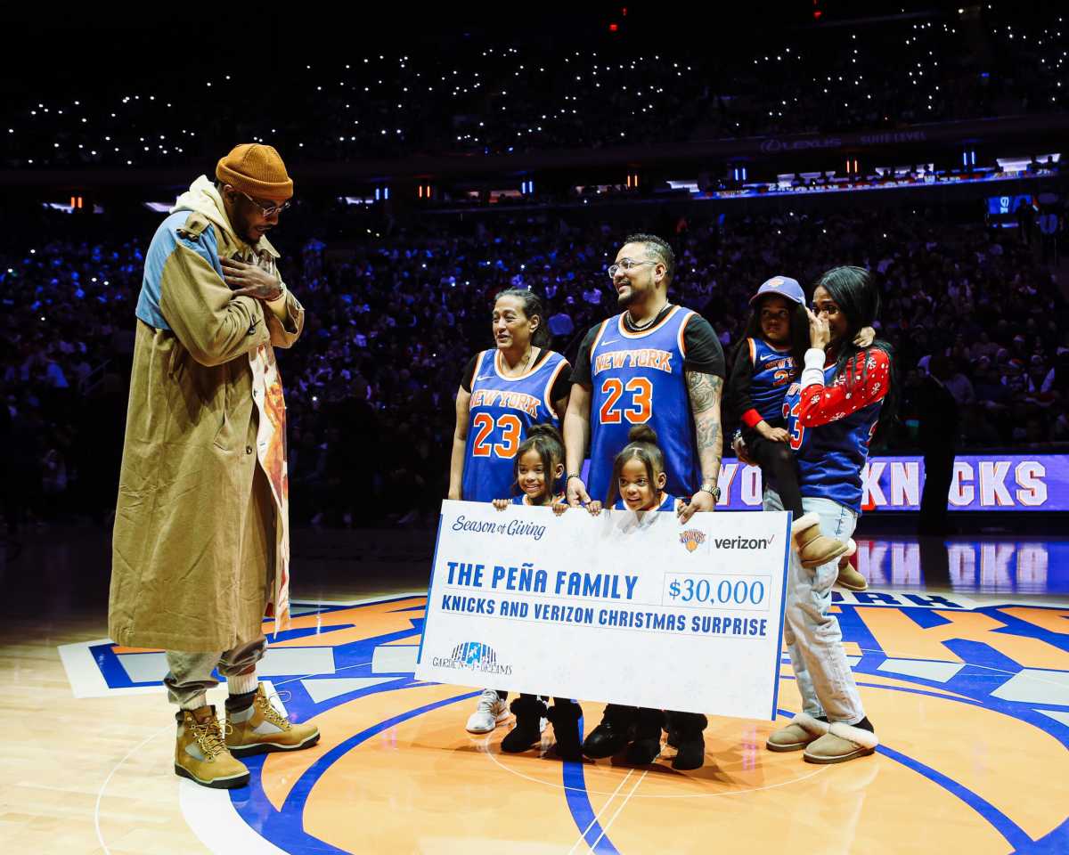 Bronx family surprised with a $30K gift at Knicks’ Christmas game ...