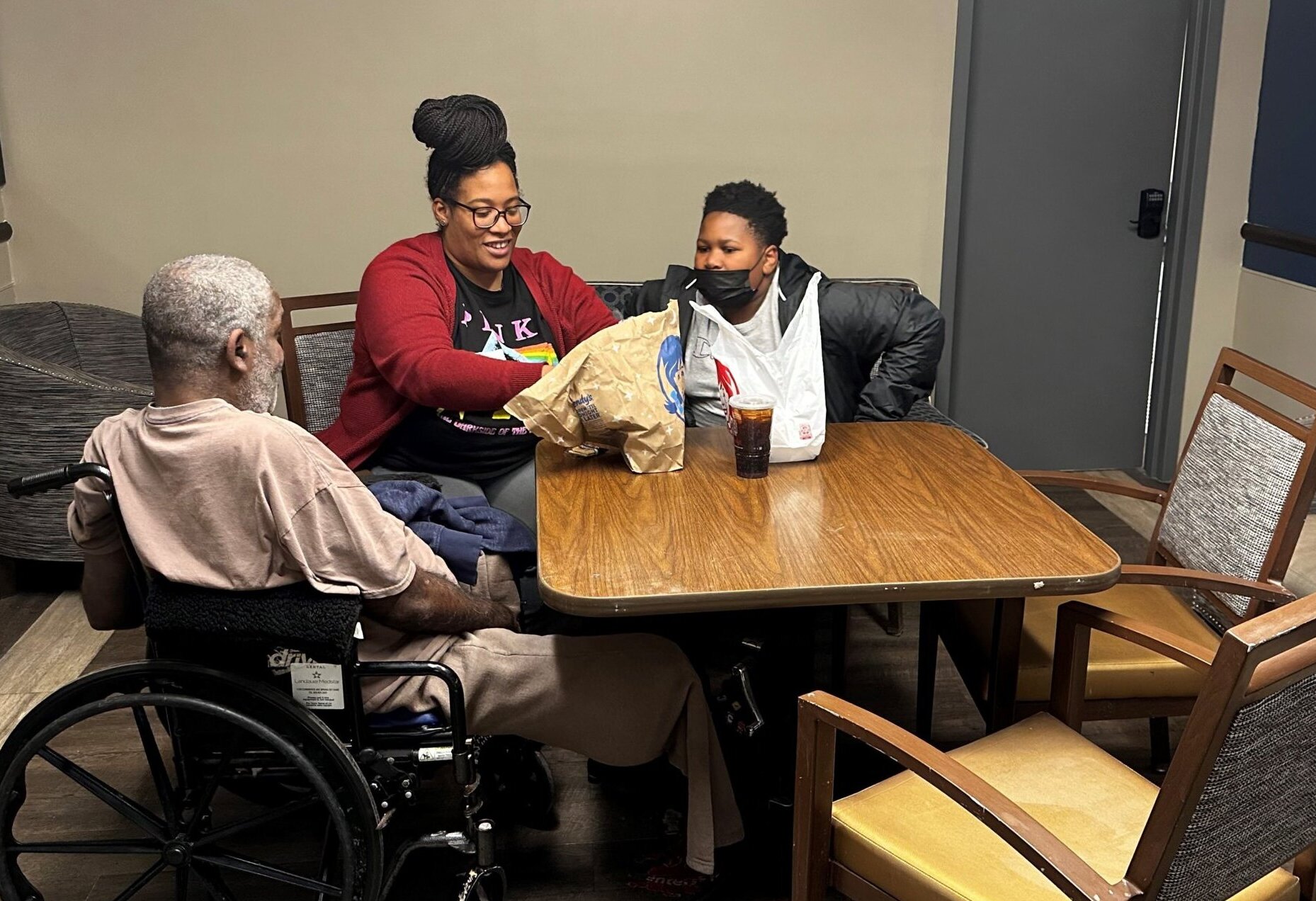 ‘I’m just so glad I found him‘: Bronx woman reunites with long-lost ...