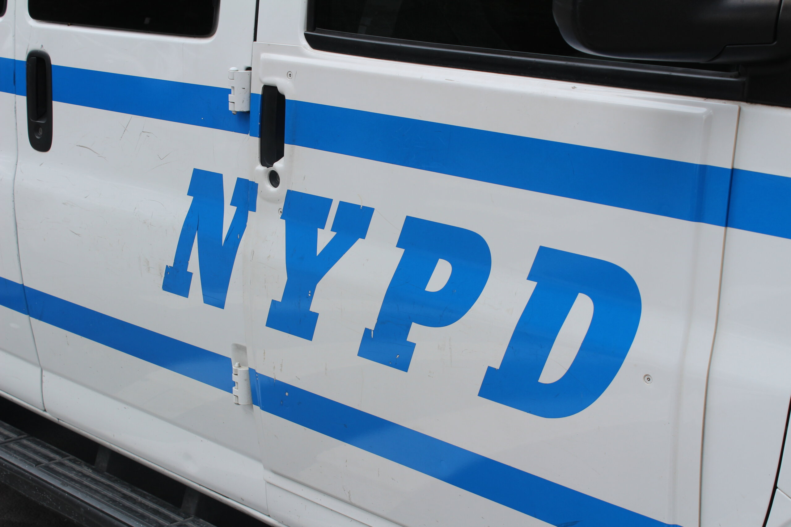 Man in critical condition after shooting at Throggs Neck NYCHA building ...