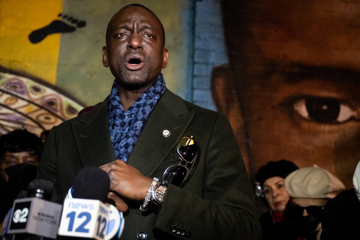 ‘We’re in this fight together’: Bronx vigil marks 25 years since NYPD’s ...