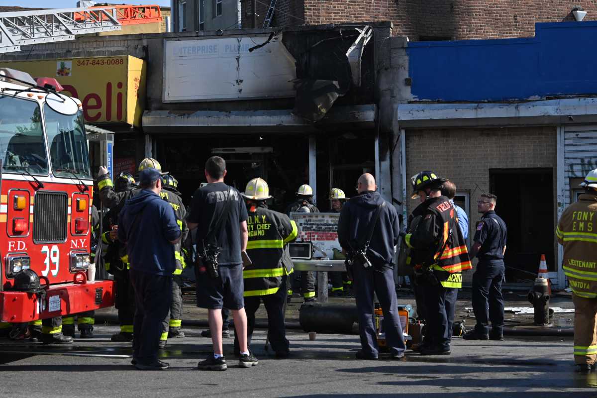 Four firefighters injured in three-alarm Wakefield fire: FDNY – Bronx Times