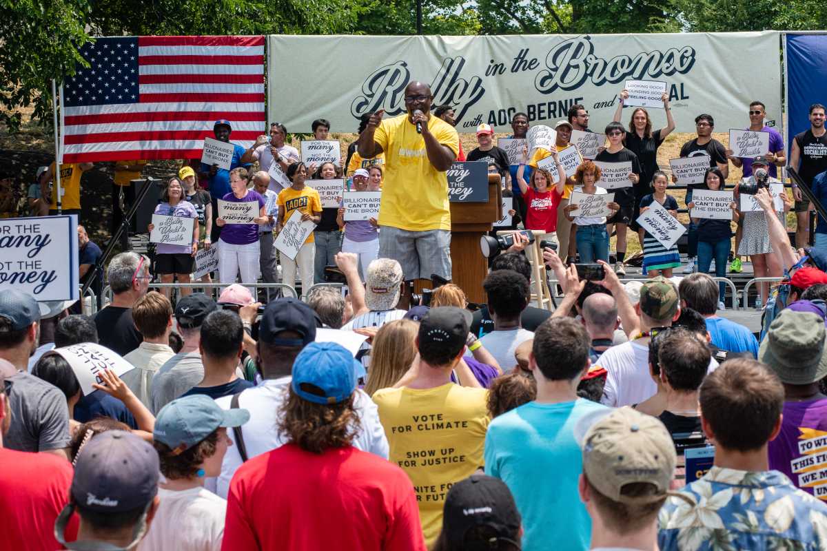 AOC, Bernie Sanders rally with Bowman ahead of primary election – Bronx ...
