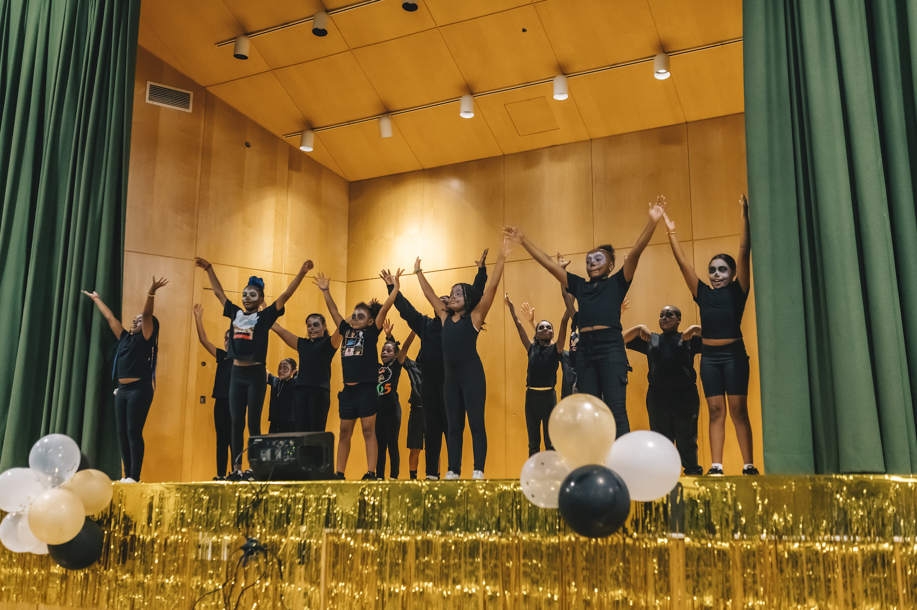 Bronx kids from Police Athletic League take part in Cultural Day event ...