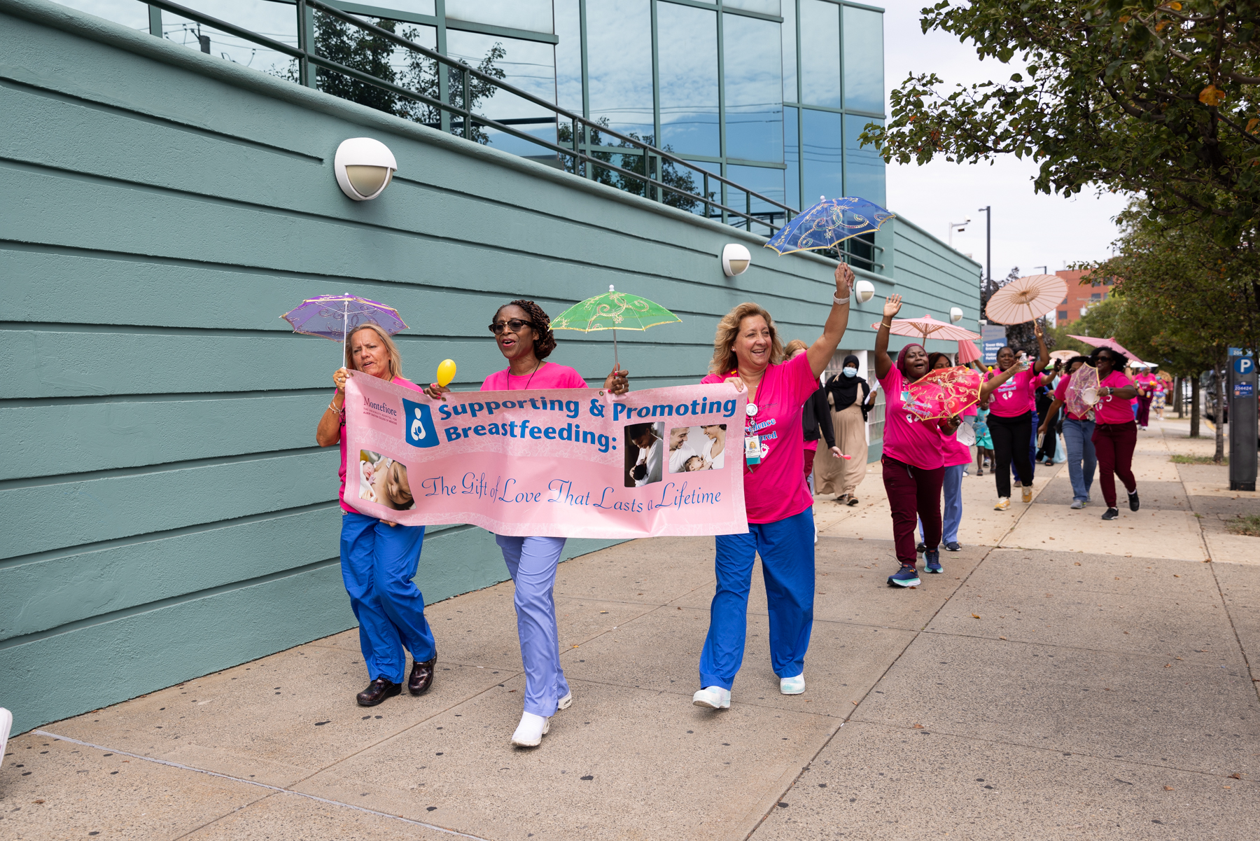 Montefiore Weiler hosts breastfeeding parade – Bronx Times