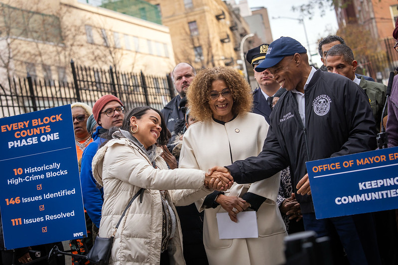 Mayor unveils program to address violent crime on 10 targeted NYC ...