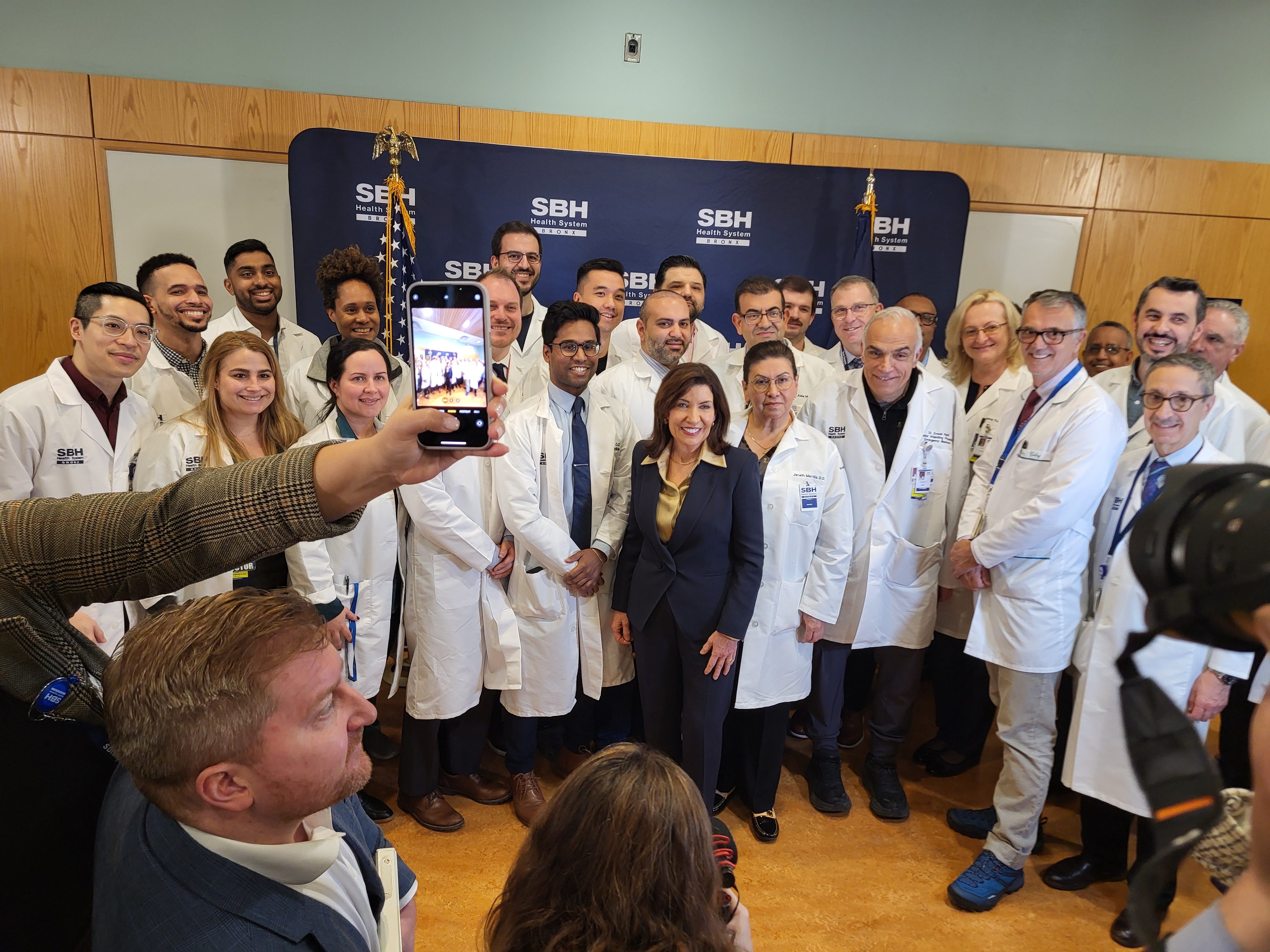 Gov. Hochul announces $140 million for upgrades at Bronx hospital ...