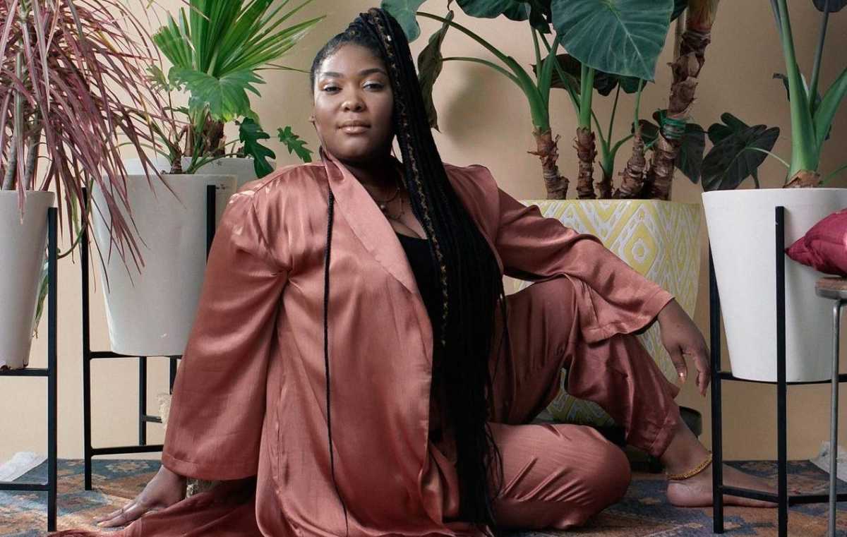 Bronx artist Tiff McFierce debuts new exhibition inspired by family living room – Bronx Times