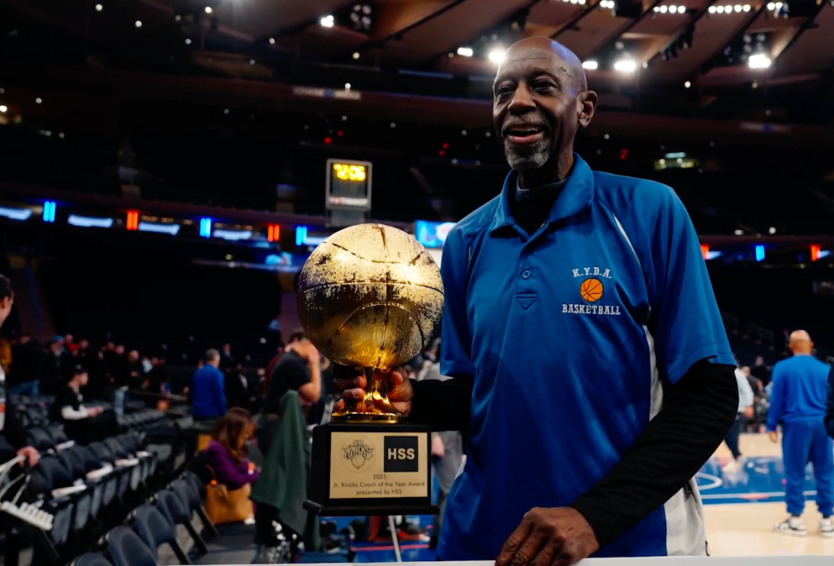 Bronx youth basketball coach wins Jr. Knicks Coach of the Year award ...
