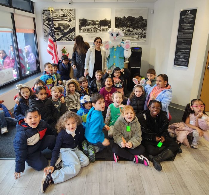Bronx mom turns to homeschooling following remote learning challenges ...