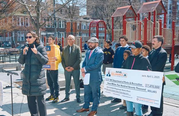 CM Salamanca gives Hunts Point Recreation Center $7.47 million check ...