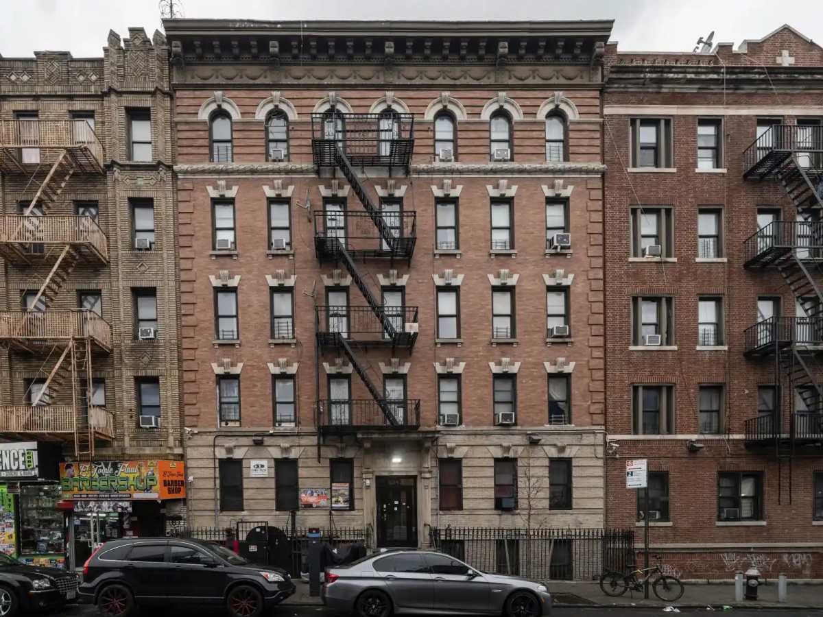 Bronx tenant advocates celebrate new law banning broker fees, calling ...
