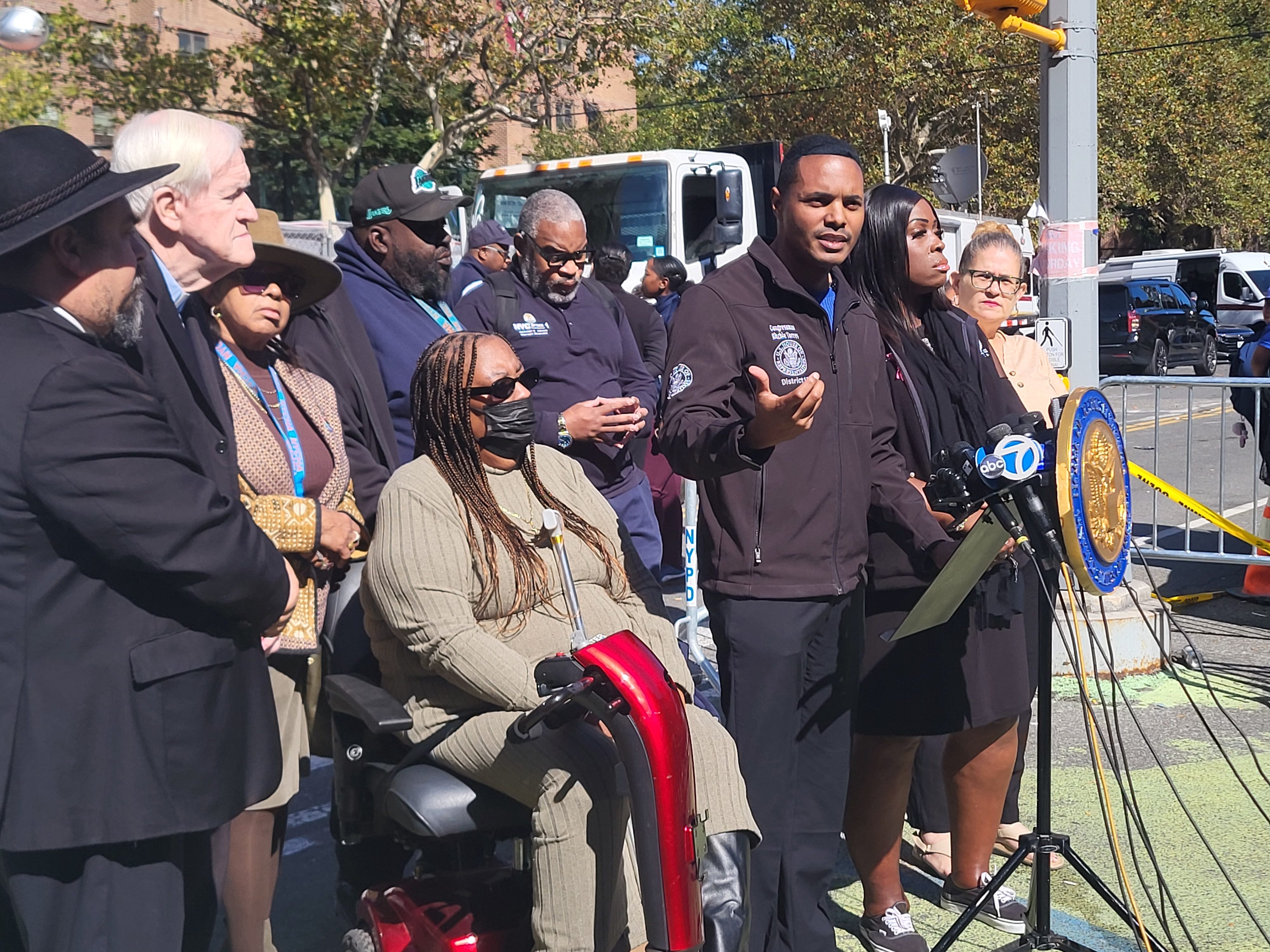 Torres calls for federal assistance to Mitchel Houses and NYCHA ...