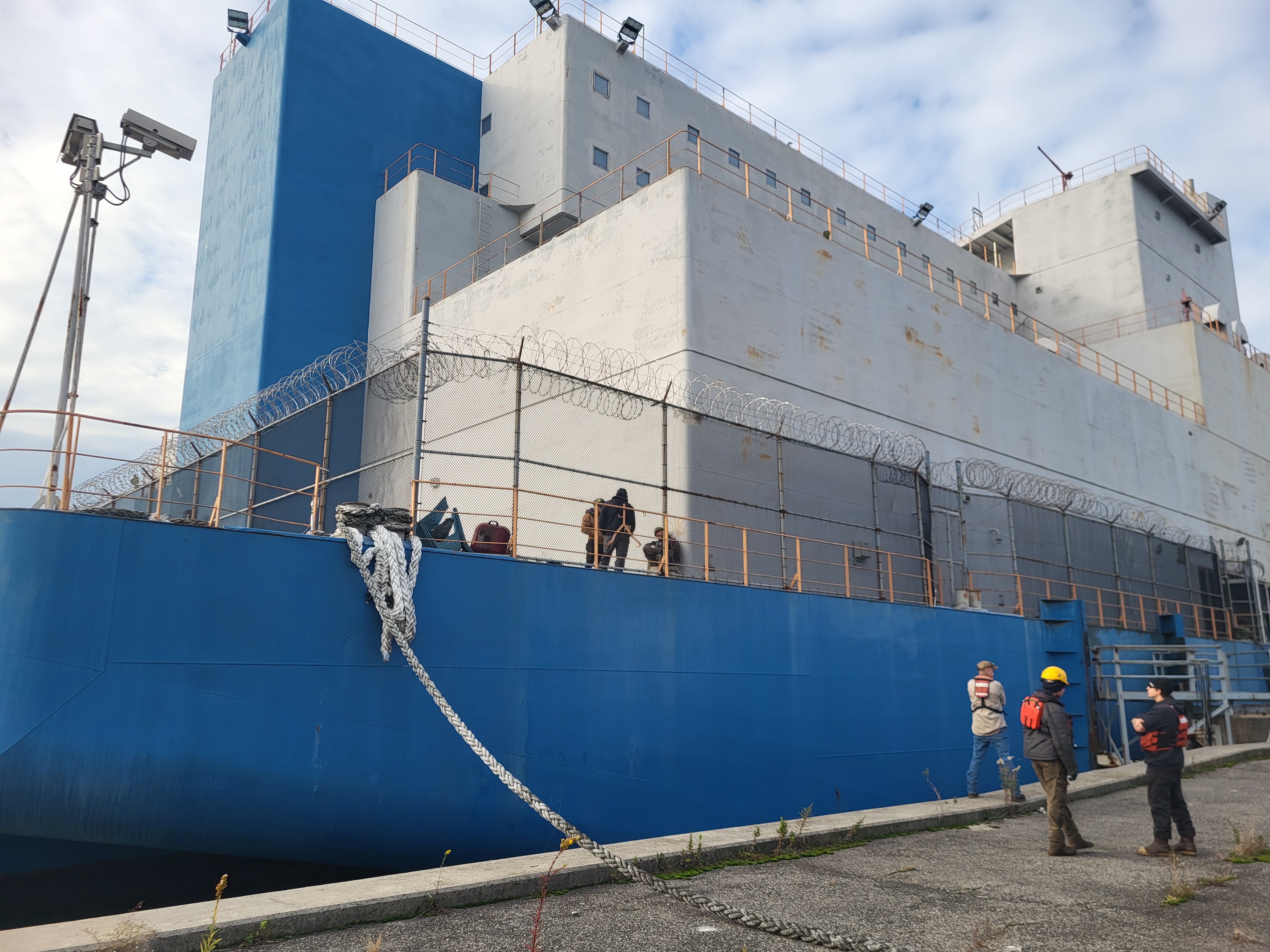 ‘It all ends today’: notorious Rikers jail barge removed from Hunts ...