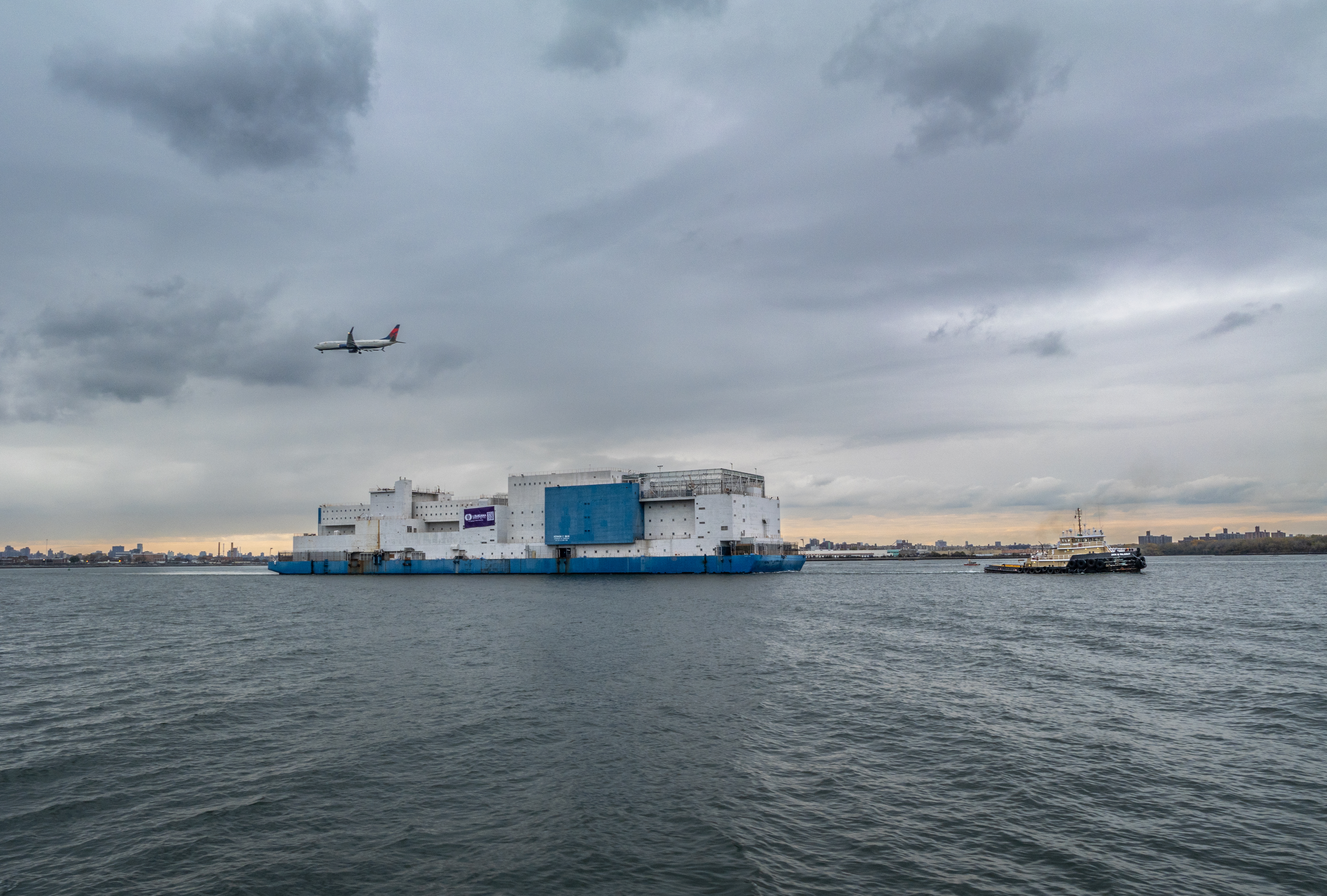 ‘It all ends today’: notorious Rikers jail barge removed from Hunts ...